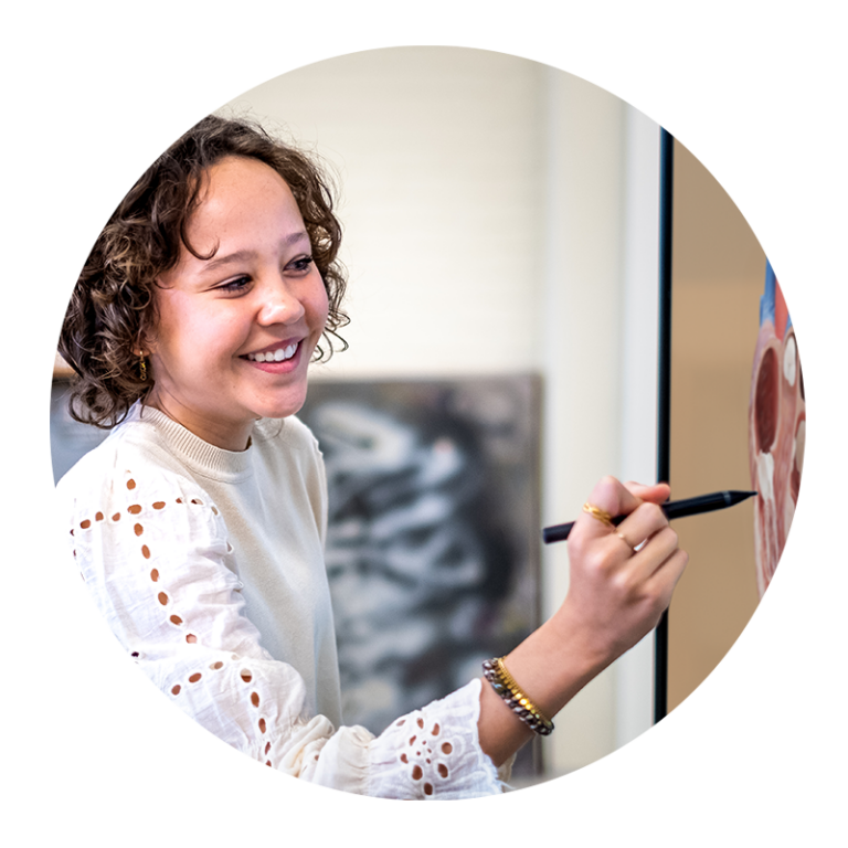 Prowise innoveert onderwijsmarkt met extra breed Windows-digibord - Prowise